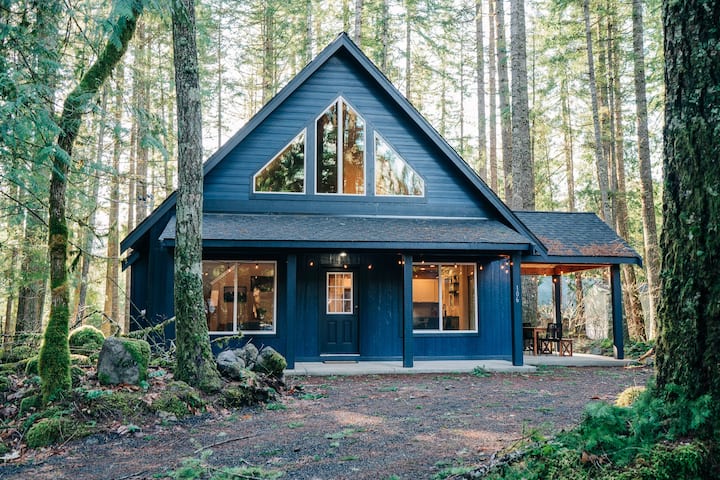 Lost Elk Cabin: A Cozy Haven - State of Washington