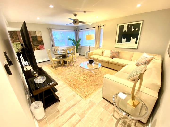 A Dash Of Panache In Lincoln Square - 1 Br/1 Ba - Chicago