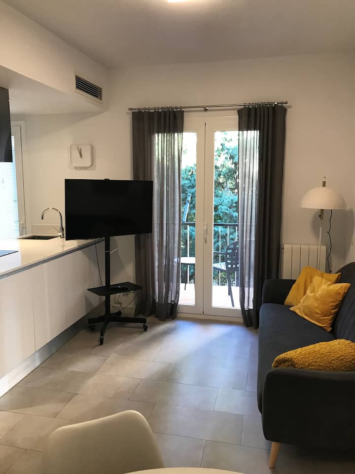 Elegante Apartamento Reformado - Barcelona
