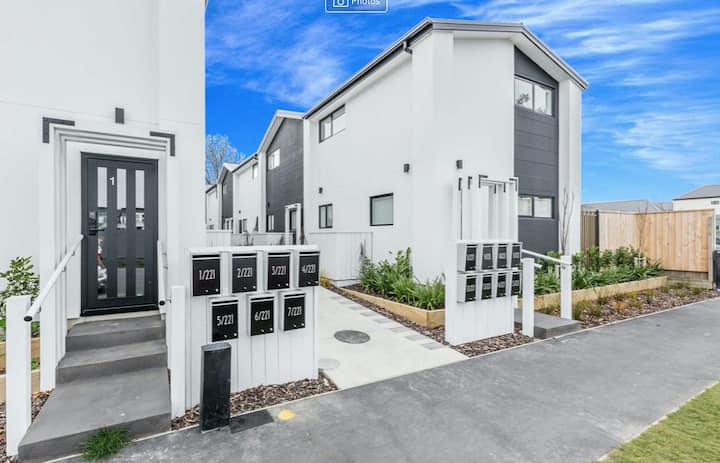Brand-new Inner-city Apartment! - Christchurch