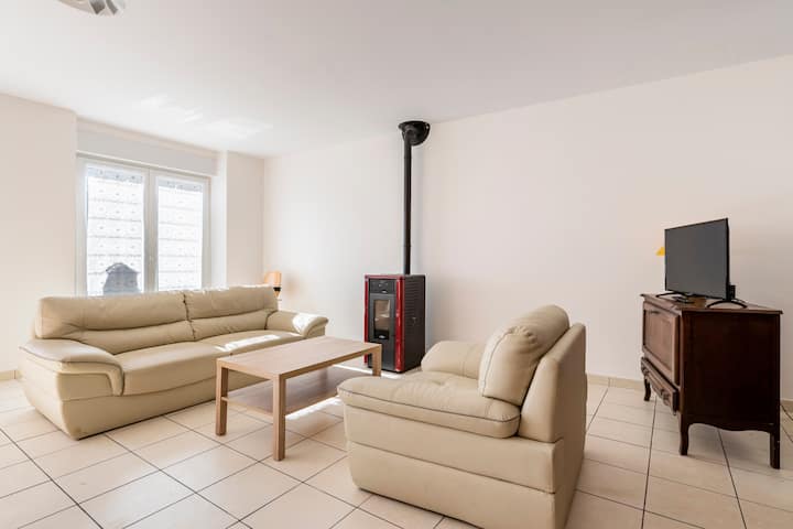 Longère De Charme Avec Piscine Chauffée - Plomodiern