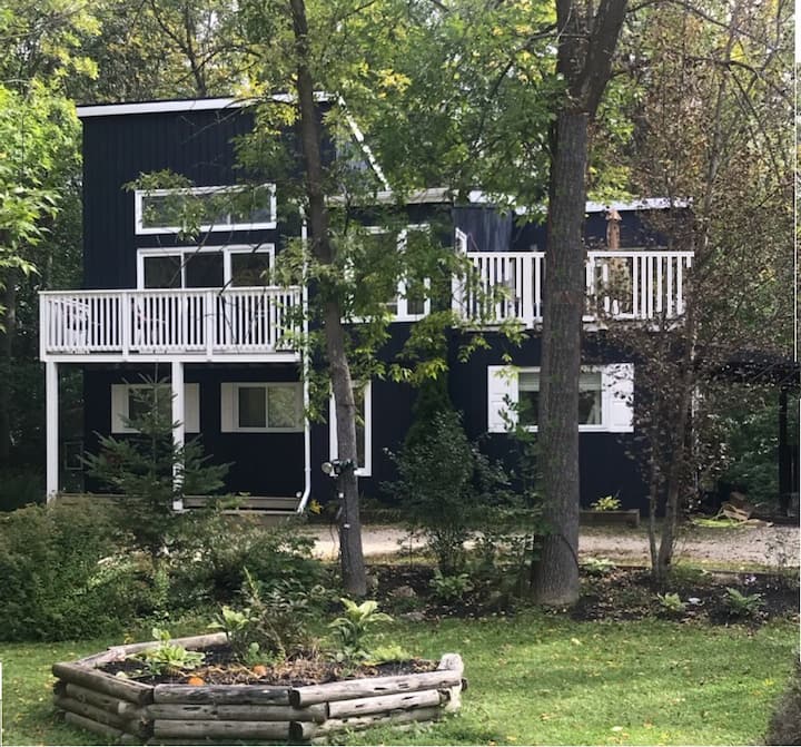 Luxury Chalet With All The Toys (Min 32 Days) - Ontario