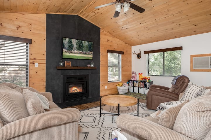 Family Friendly Cabin W/ Fenced In Yard & Ac - Munds Park, AZ