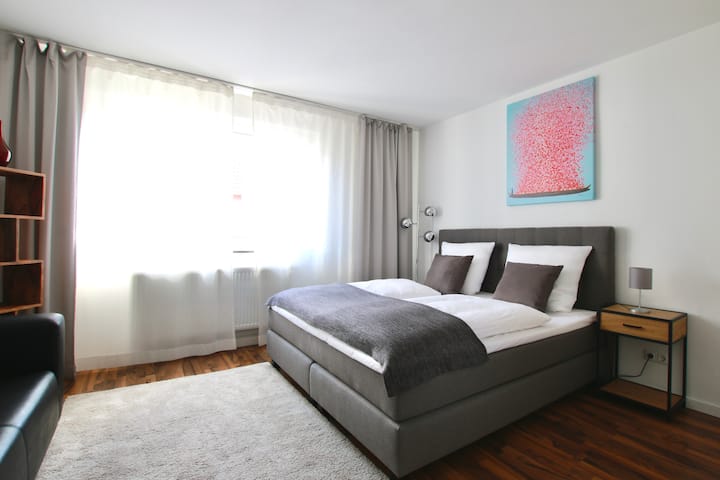 1-bdr Apartment With Balcony In Cologne-ehrenfeld - Cologne