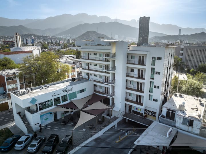 Departamento A Una Cuadra Del Tec - Monterrey