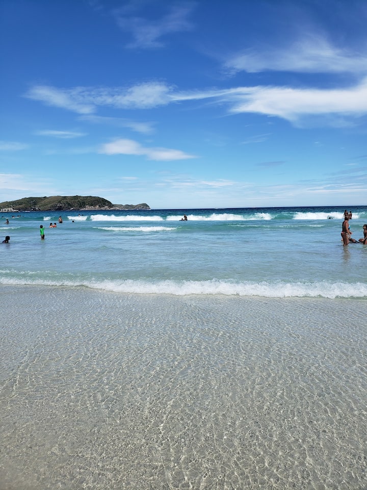 Apto 2 Qtos C/ Garagem 1 Quadra Da Praia Do Forte - Cabo Frio
