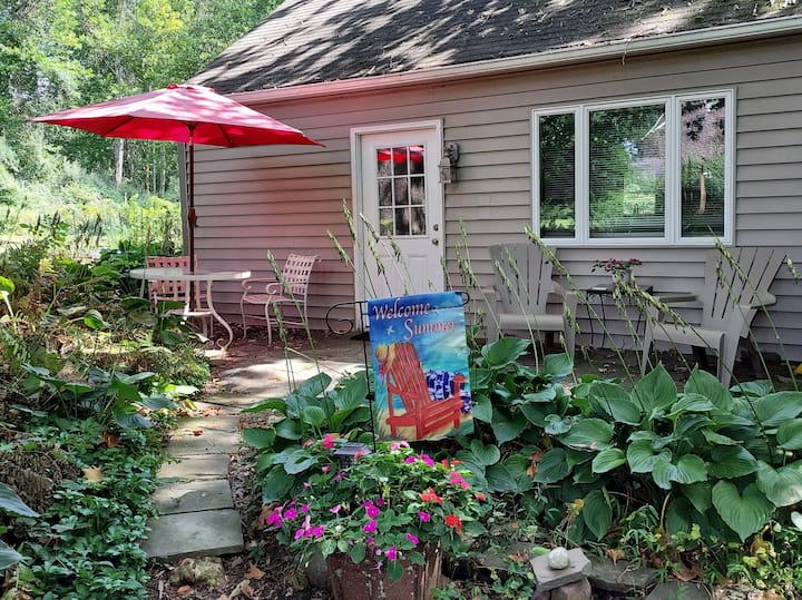 Peaceful Rustic Country Cottage - Bucks County, PA