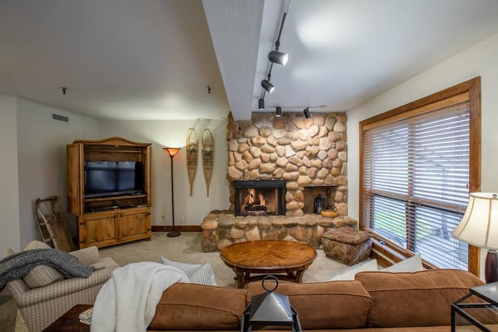 The Og Deer Valley 2 Bdrm- Fawngrove + Hot Tub - Park City, UT