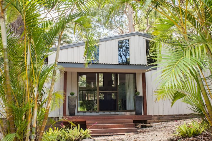 The Gallery House - Smiths Lake