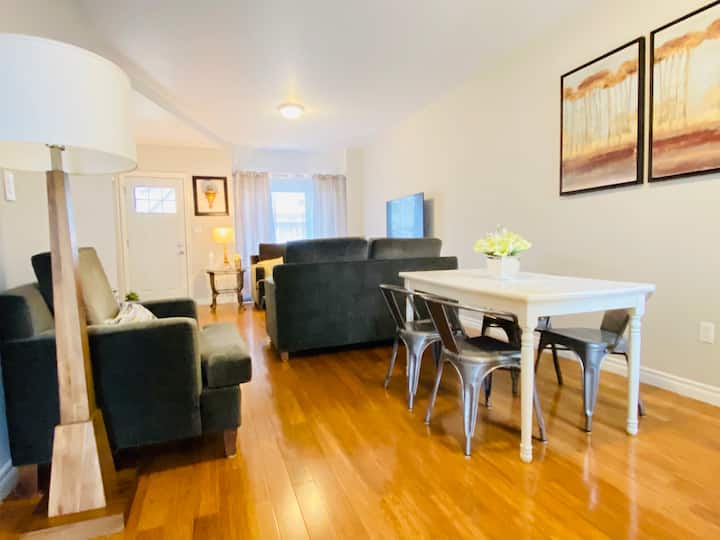 Spacious & Eclectic 3br Near Downtown - Hamilton