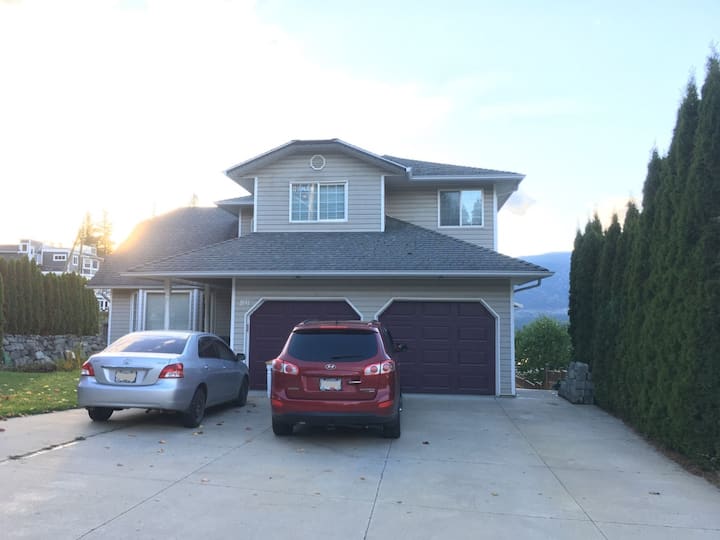 Salmon Arm - Cozy Daylight Basement Suite. - Salmon Arm
