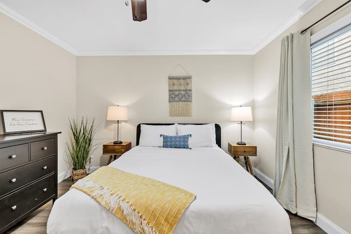 Playa Del Rey | 1 Bd | Parking | No Cleaning Fee - Los Angeles, CA