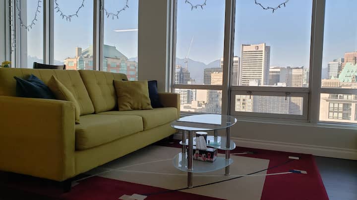 Incredible 2 Br Condo In The Heart Of Downtown - Vancouver