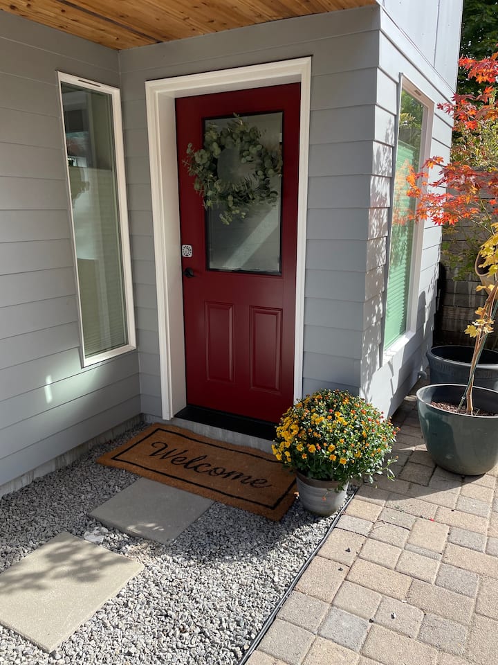 Greenlake Guesthouse For Two - Seattle, WA