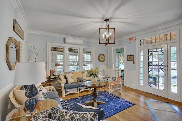 Nantucket Room #16 - Sea Girt, NJ
