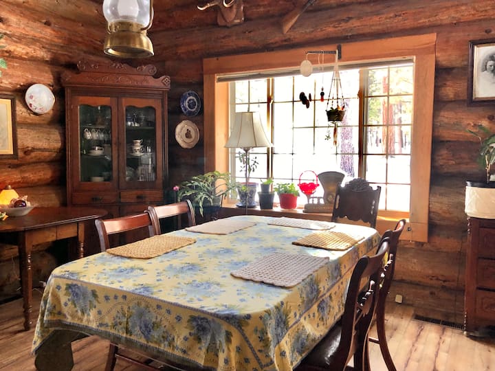 Custom Made Forest Log Cabin - Sisters, OR