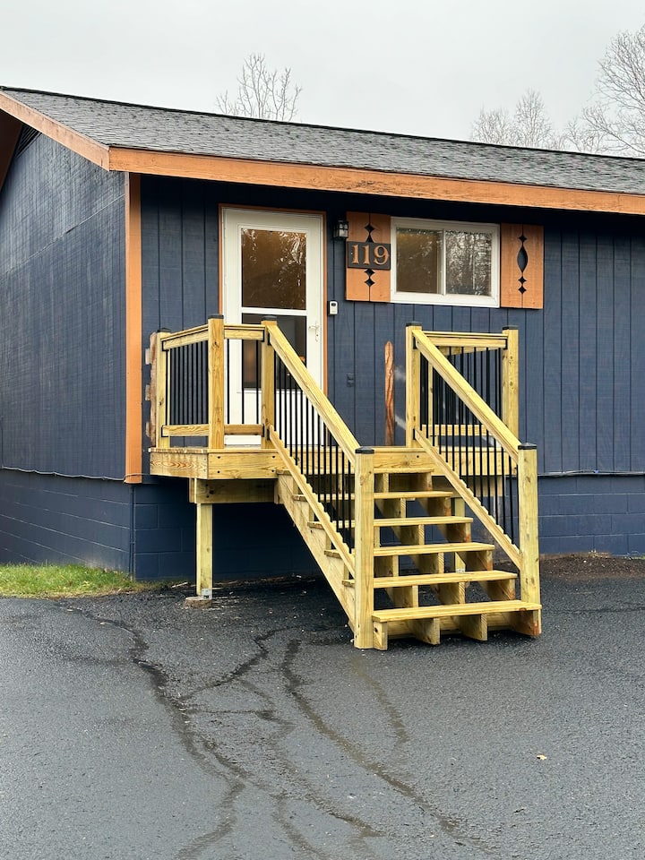 Lake Side Trails Condo - Ironwood, MI