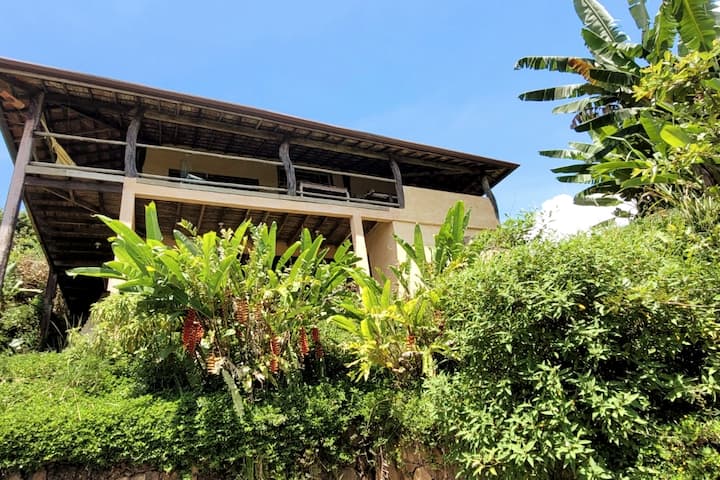 Casa Aconchegante Com Vista Panorâmica Para O Mar - Ilhabela