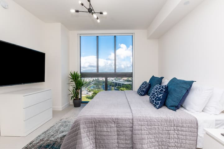 Stylish Studio | Heart Of Downtown Doral - Doral, FL