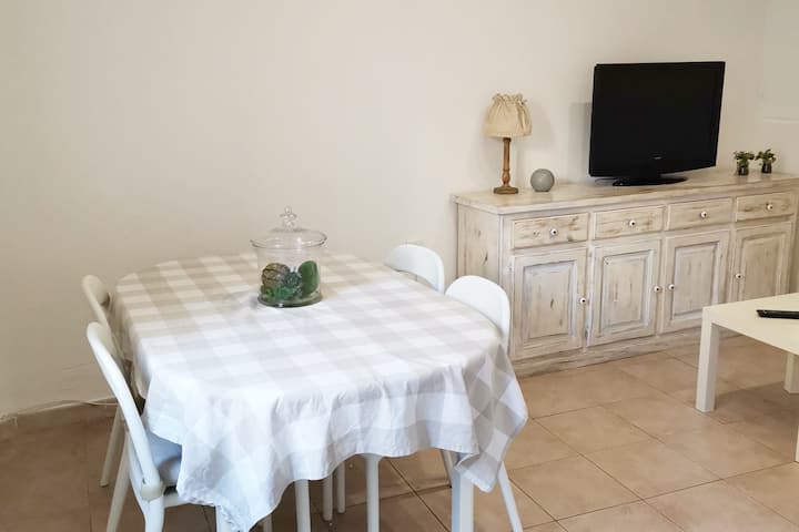 Appartement Rdc, 45m², Proche Bord De Mer - Mèze