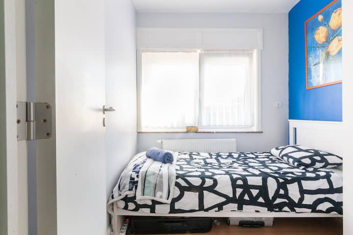 Small Single Room. - Dilbeek