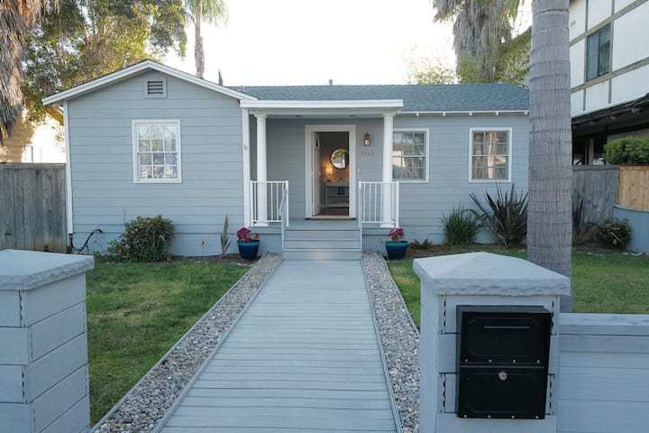 Seaglass Cottage In Village - 10 Min Walk To Beach - Carlsbad, CA