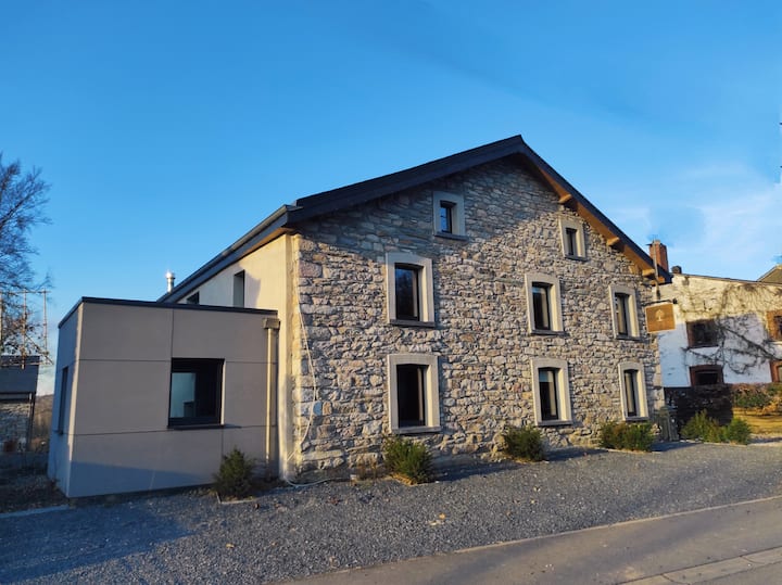 'Le Petit Rameau', Gîte De Caractère Avec Jacuzzi - Vielsalm