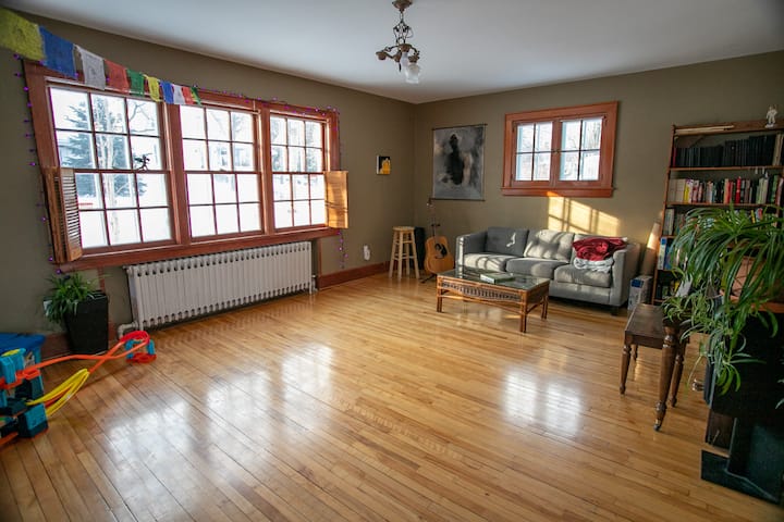 Maison Chaleureuse Et Lumineuse, Près De Tout! - Sherbrooke