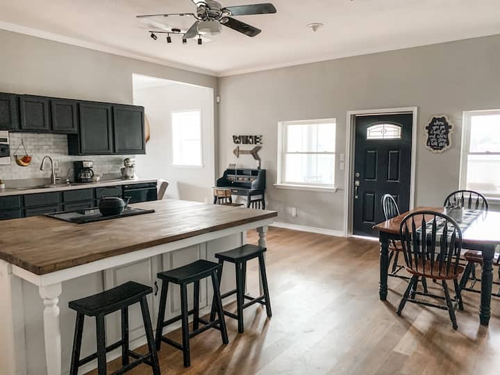Robinson Run: A Modern Country Retreat - Cottonwood Lake, Alvord