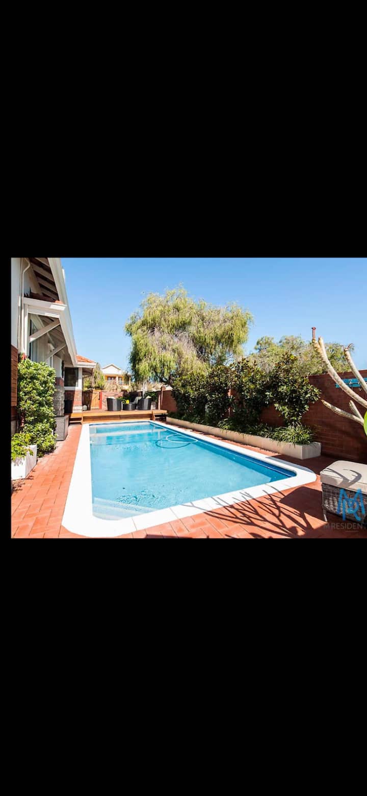 Exec Family Home W/- Separate Sc Studio City Views - Perth