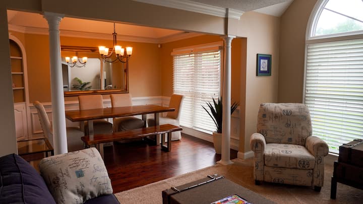 Executive Lakefront Oasis - Center Of Va. Beach - Chesapeake, VA