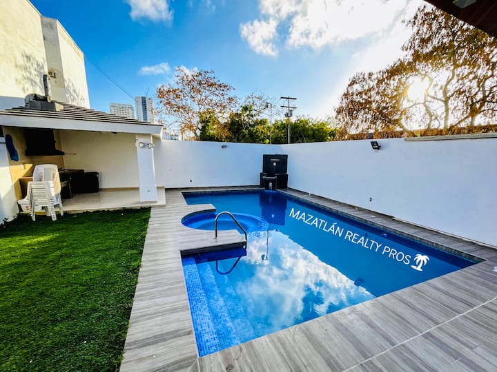 Casa Con Alberca Privada Muy Cerca De La Playa! - Mazatlán