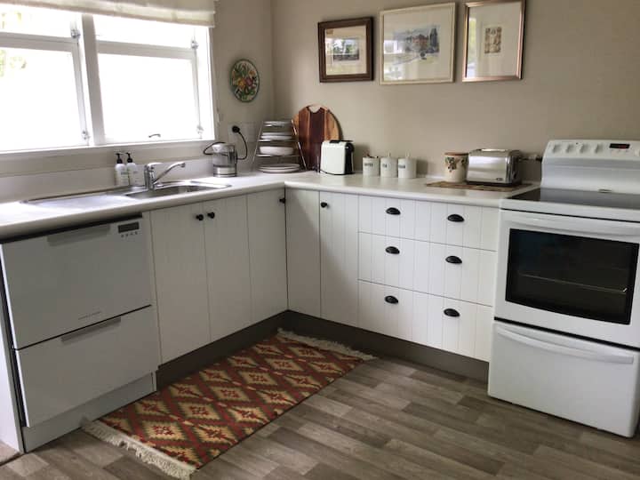 Heart Of Havelock North - Self-contained Home Unit - Hastings
