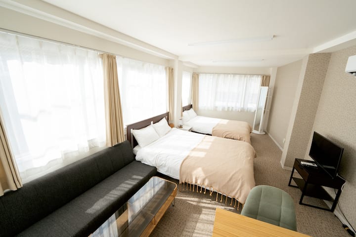 新宿まで5分/ハリーポッタースタジオツアーまで5駅/東中野駅徒歩2分/最大4人/洗濯機/ダイニング - 澀谷區