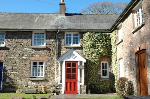 Brecon Beacons Holiday Rentals & Homes - Brecon, United Kingdom | Airbnb