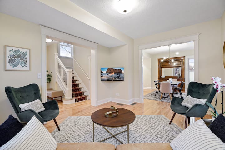 Modern 3br Residence Close To Downtown - Minneapolis, MN