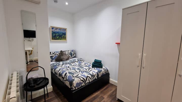 Studio 4b - 1st Floor - London