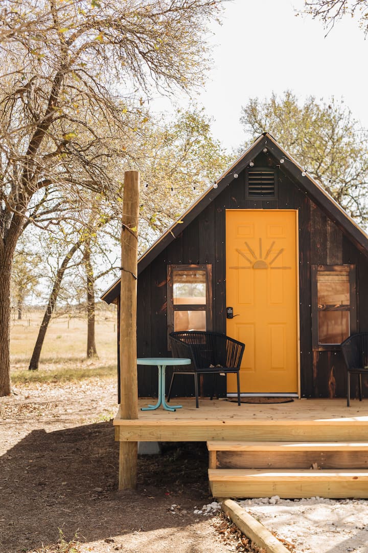 Glamping Cabin #2 & Pool • Serana Austintx Retreat - Carousel, Giddings