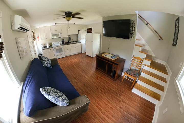 Private And Cozy Bungalow Loaded With Amenities - Chesapeake, VA