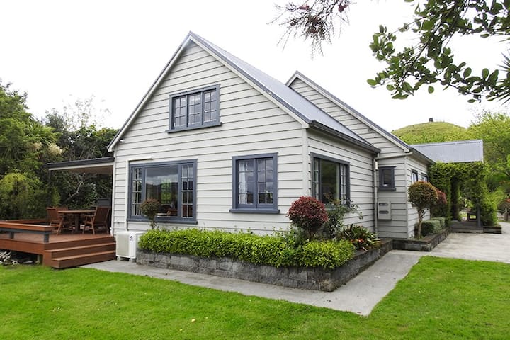 3 Bedroom Rural Retreat 4 Minutes To Rhythm - Gisborne