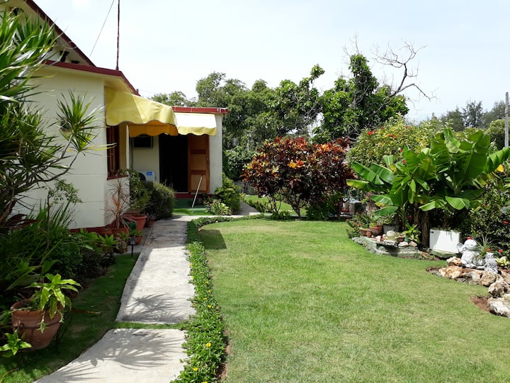Hostal Magda Y Gilber. En Playa Varadero - Varadero