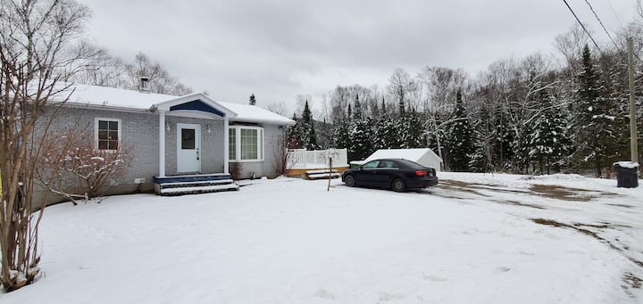Unique House Is On Slop Of Hill - Mont-Tremblant