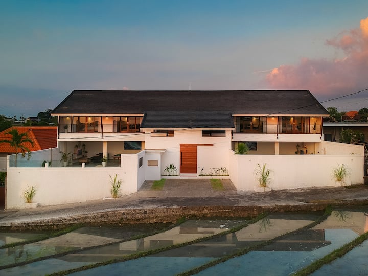 *Luxury Astaga Villas*9 Br*pools*view*pool Table* - Canggu