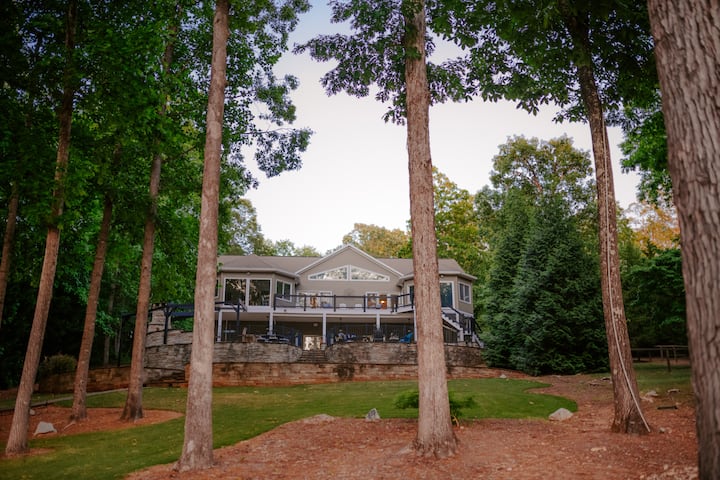 Fire Pits, Kayaks, Bocce Court, Fenced In Dog Run - Clemson