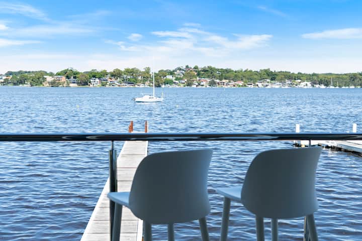 The Boathouse - Right Above The Water - Belmont