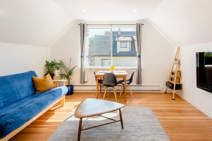 Main Street Gem - Entire Suite - Vancouver