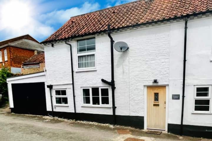 Beccles Town Centre - Cosy 2 Bedroom Cottage - Suffolk