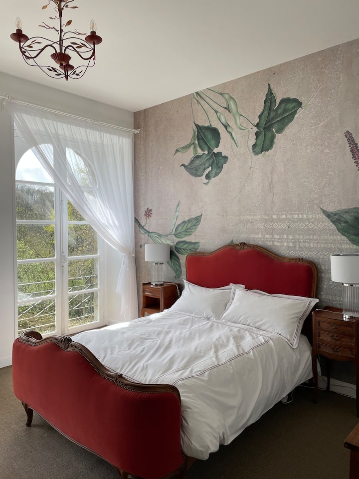 Unique French House With Private/separate Suite. - Vire