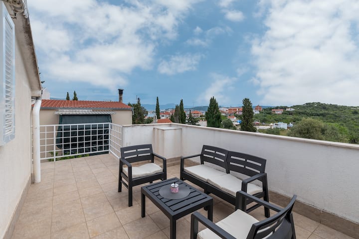 Brankica 1, Apartment For 4 Persons, Okrug Donji - Trogir