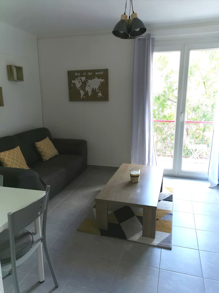Jolie Appartement Près Du Centre Ville D'alès - Alès